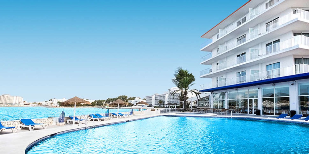 San Antonio - mooie badplaats aan de westkust van Ibiza